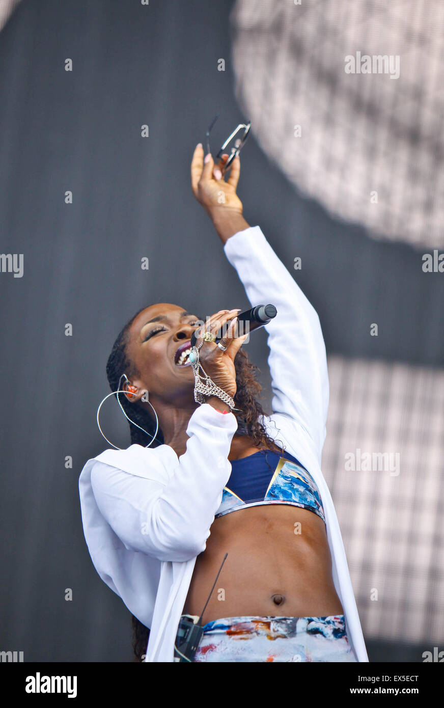 London, UK. Clean Bandit ( Jack Patterson, Luke Patterson, Grace Chatto ...