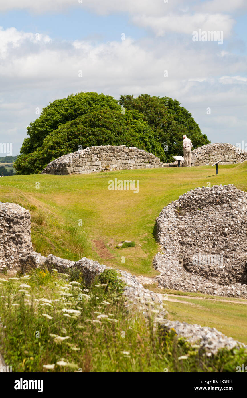 Old sarum castle hi-res stock photography and images - Alamy
