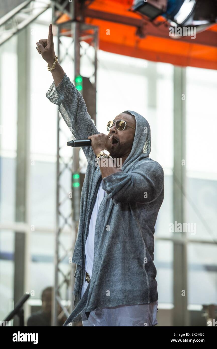 Shaggy concert hi-res stock photography and images - Alamy