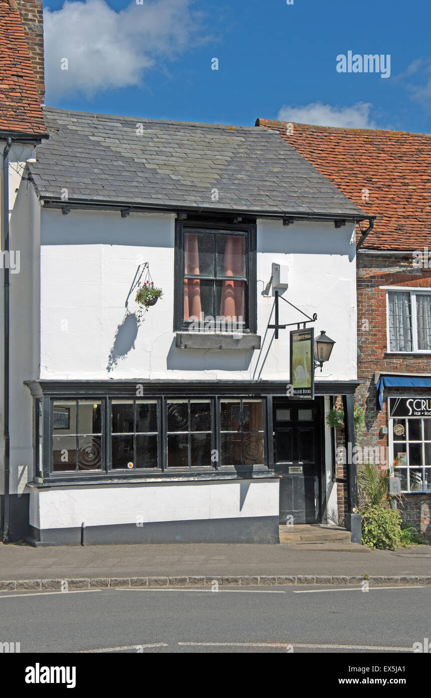 Wendover, White Swan Pub, Buckinghamshire Stock Photo - Alamy