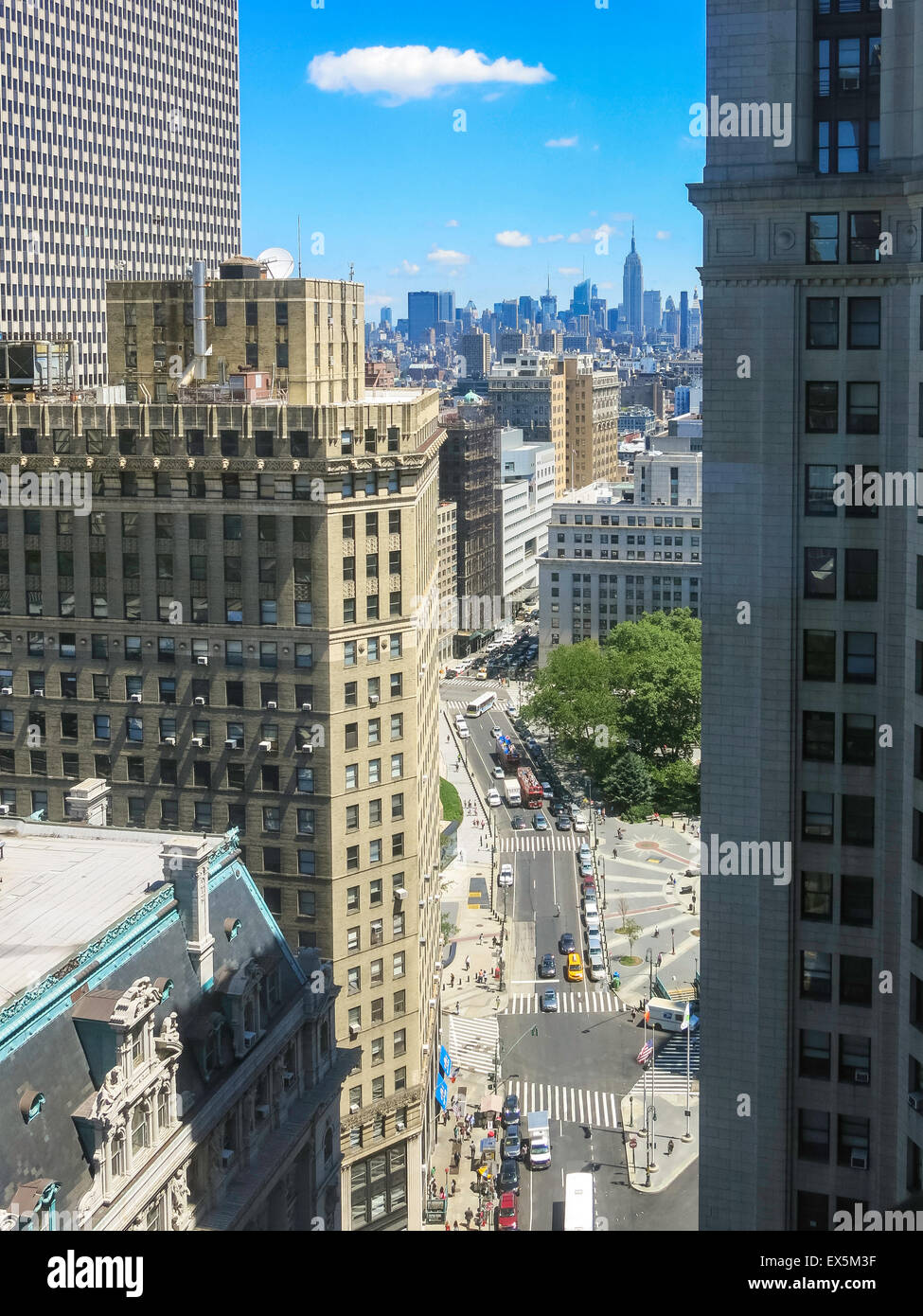 Manhattan buildings skyline view hi-res stock photography and images ...