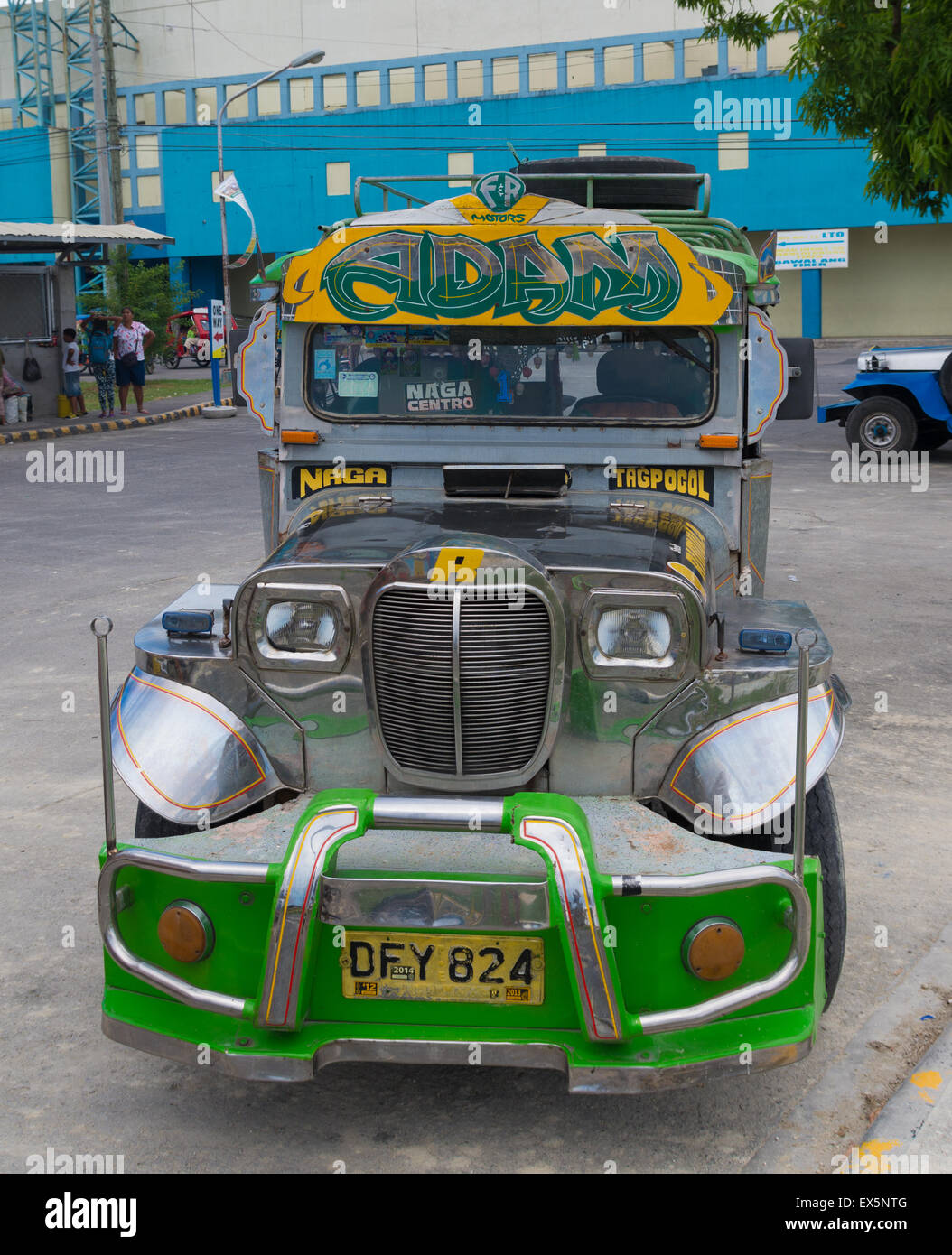 Jeepney philippines hi-res stock photography and images - Alamy