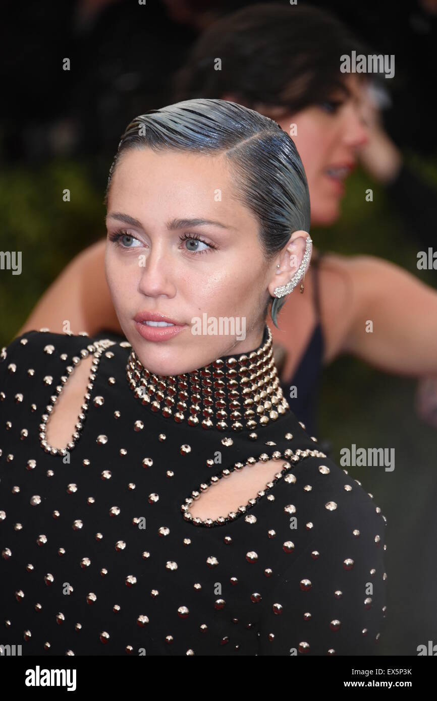 2015 Met Gala - Arrivals Featuring: Miley Cyrus Where: New York City ...