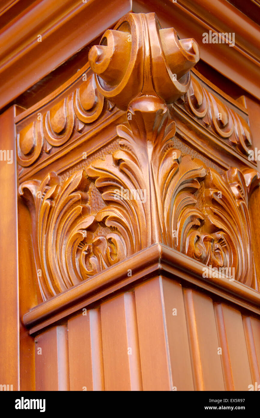 Ornate carved column hi-res stock photography and images - Alamy