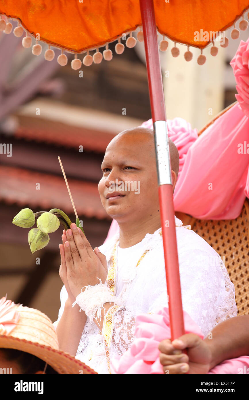 the ordination ceremony that change the Thai young men to be the new ...