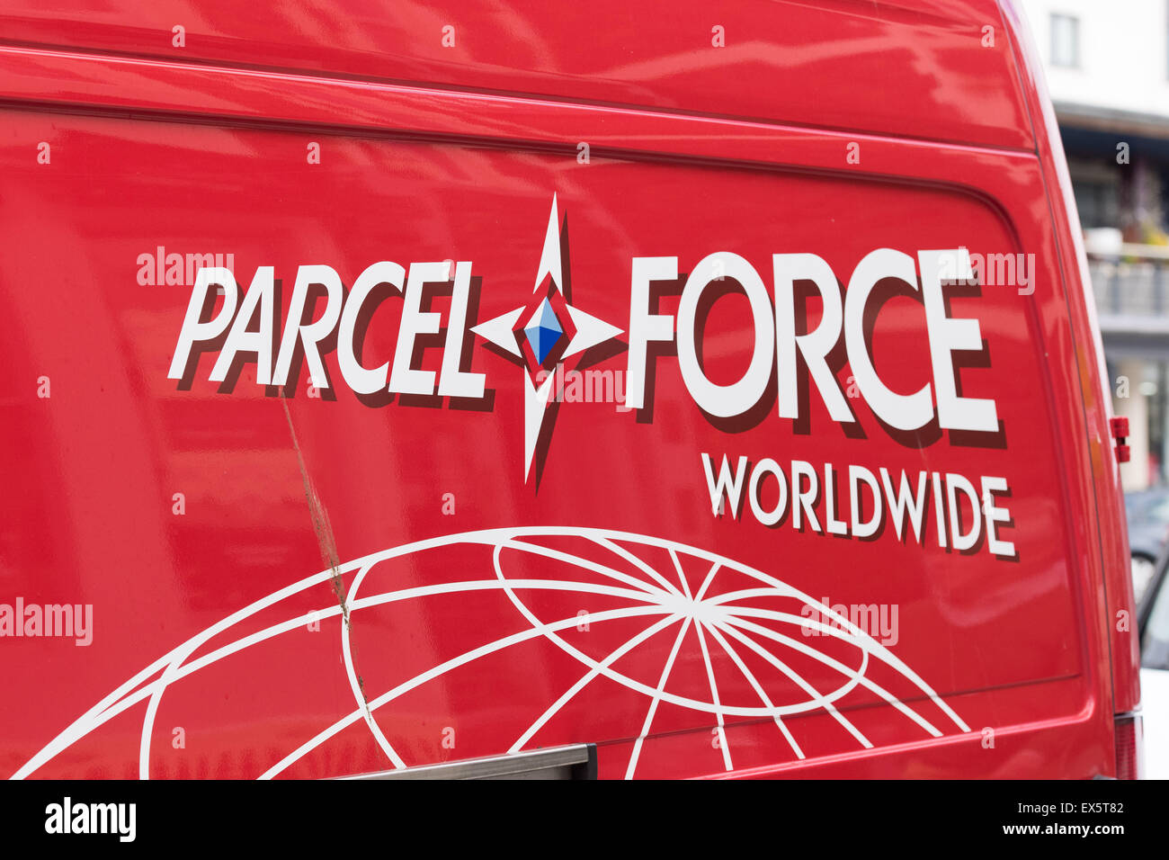 Parcelforce logo hi-res stock photography and images - Alamy