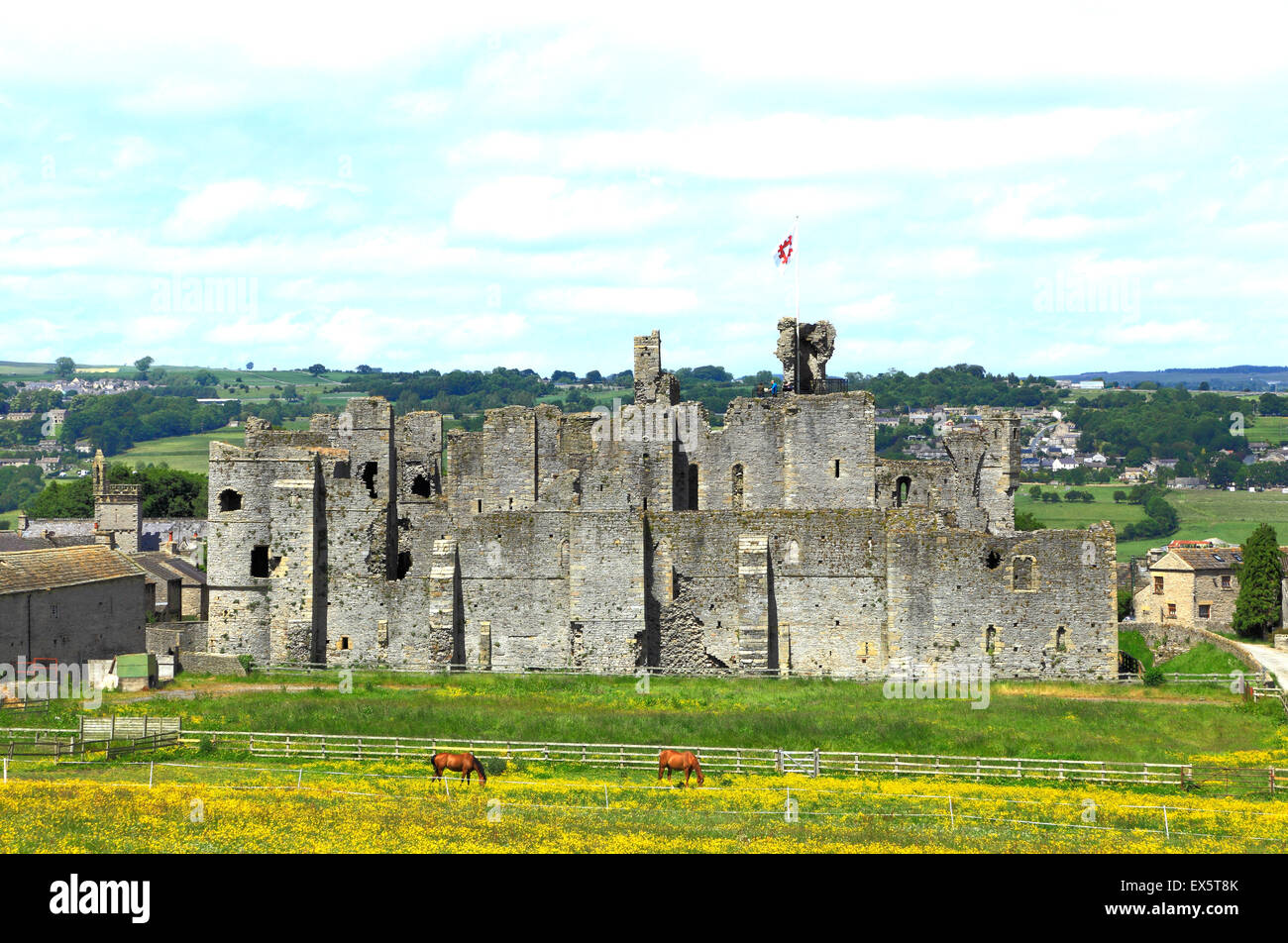 Middleham Castle, medieval fortress of King Richard 3rd, Yorkshire ...