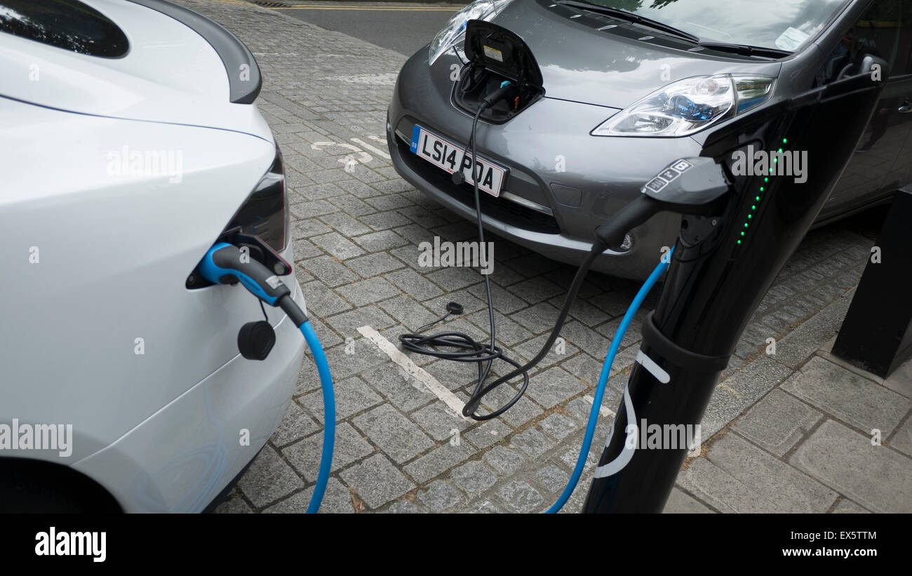 Charged cars hi-res stock photography and images - Alamy