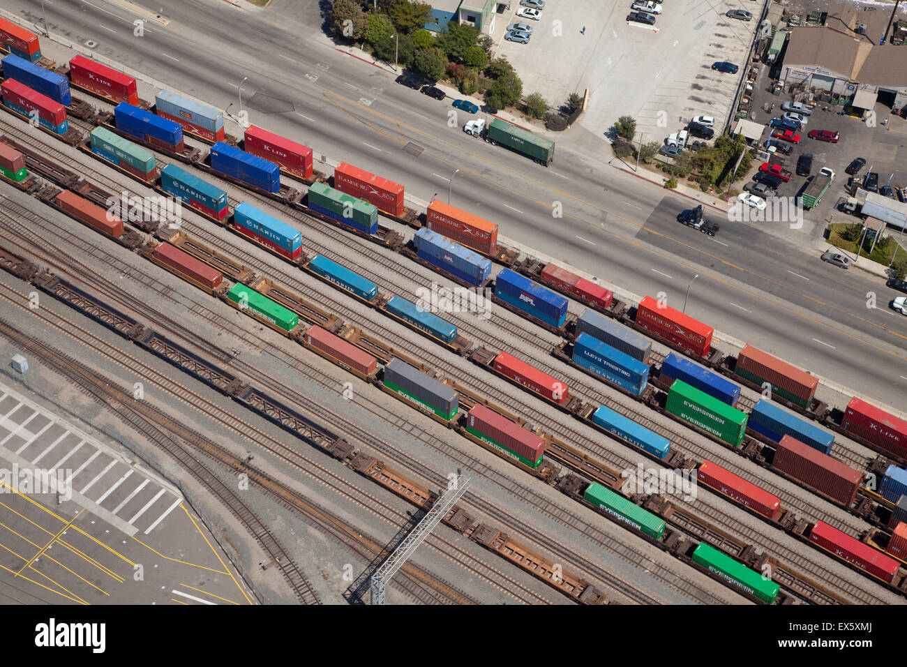 Rail shipping containers hi-res stock photography and images - Alamy