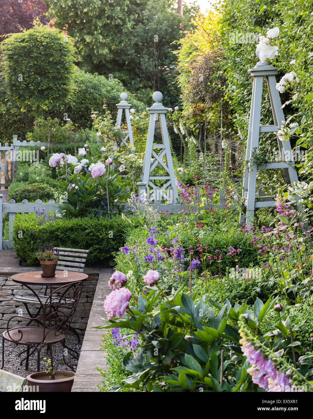 Peonies High Resolution Stock Photography and Images - Alamy