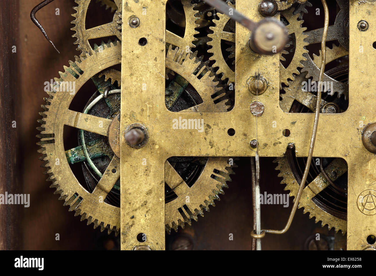 Antique clock gears hi-res stock photography and images - Alamy