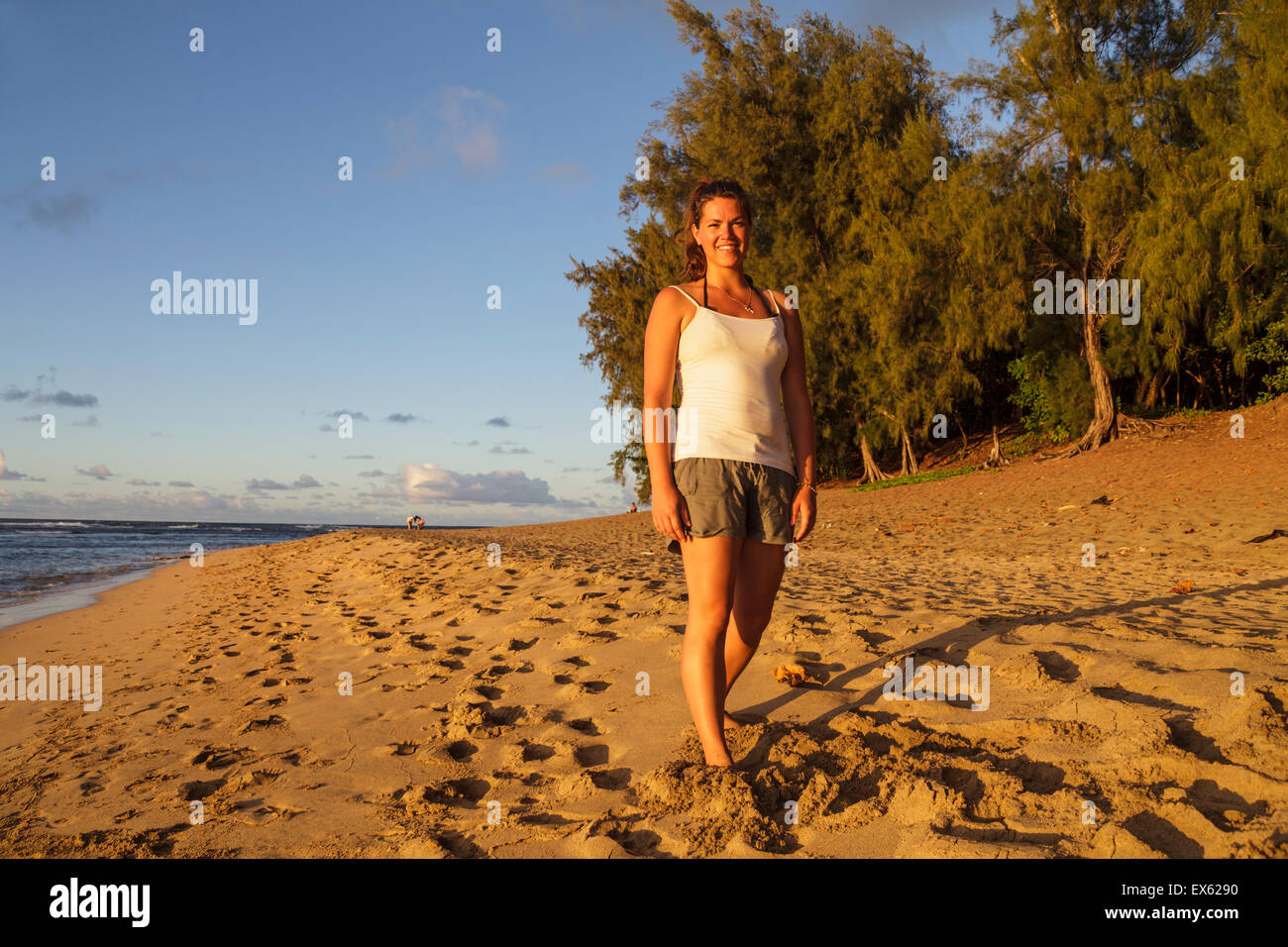 Haena haena state park beach hi-res stock photography and images - Alamy