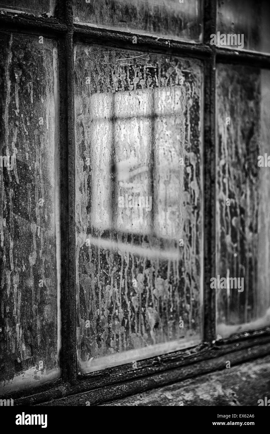 Dirty windows hi-res stock photography and images - Alamy