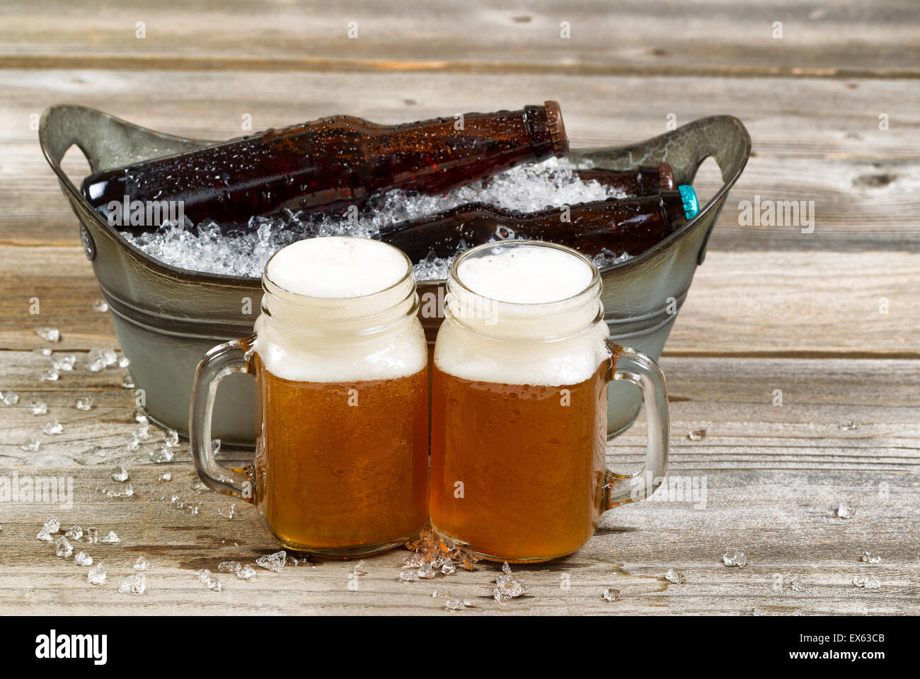 Two pints lager hi-res stock photography and images - Alamy