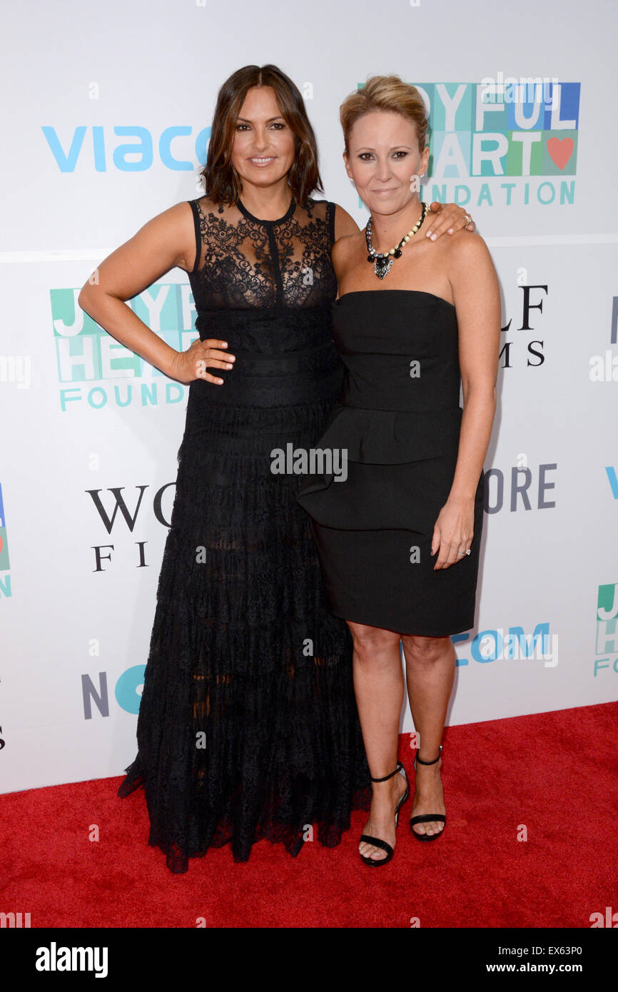 Mariska Hargitay's Joyful Heart Foundation Hosts Joyful Revolution Gala ...