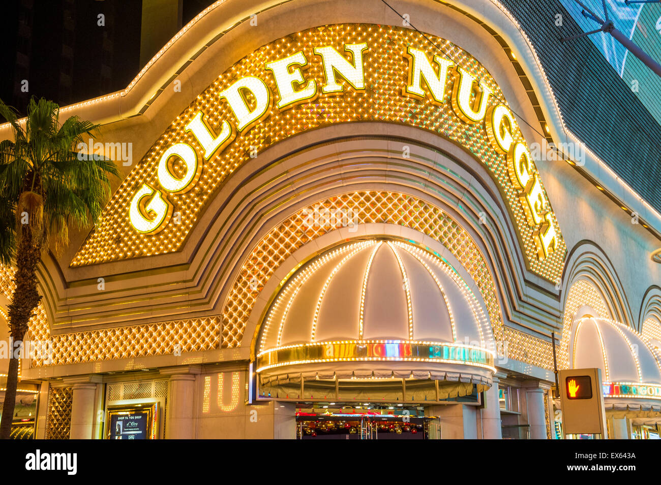 Golden nugget sign hi-res stock photography and images - Alamy