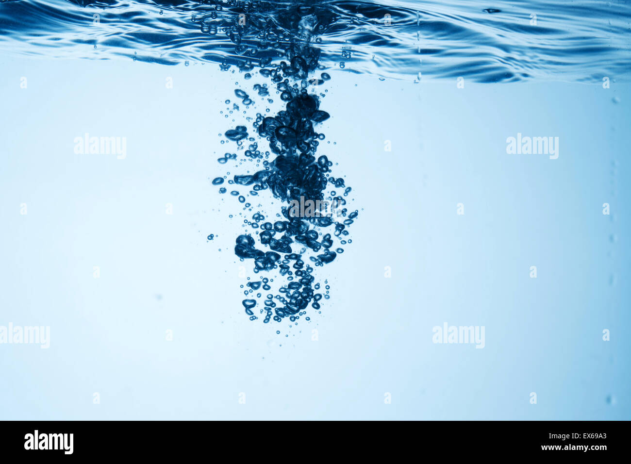 Bubbles underwater hi-res stock photography and images - Alamy