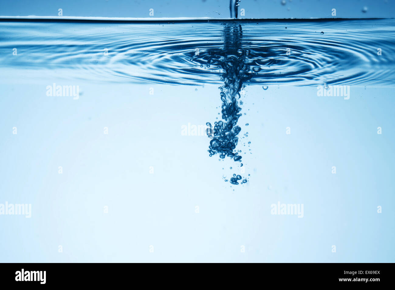 Bubbles underwater hi-res stock photography and images - Alamy