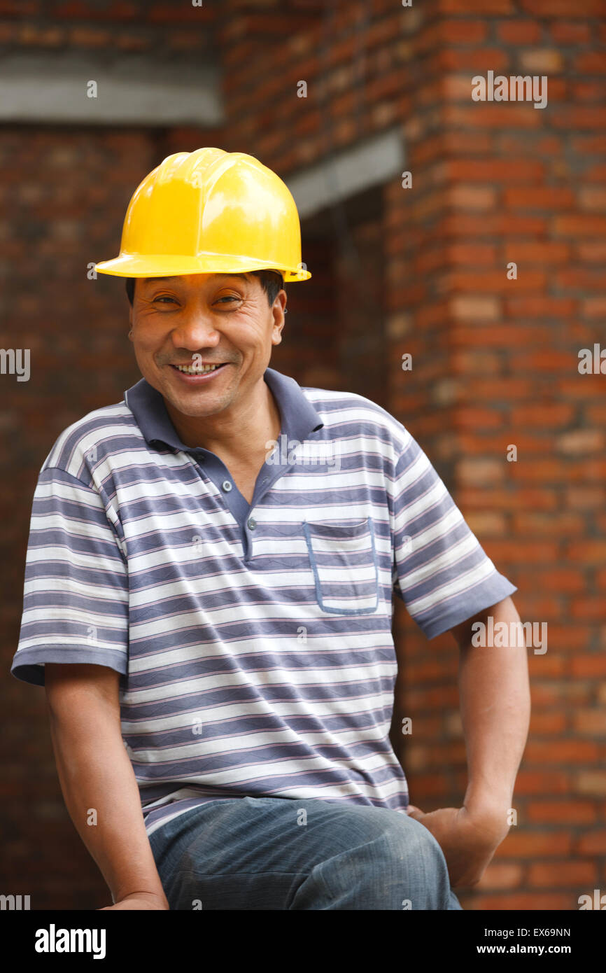 Portrait of construction worker Stock Photo - Alamy