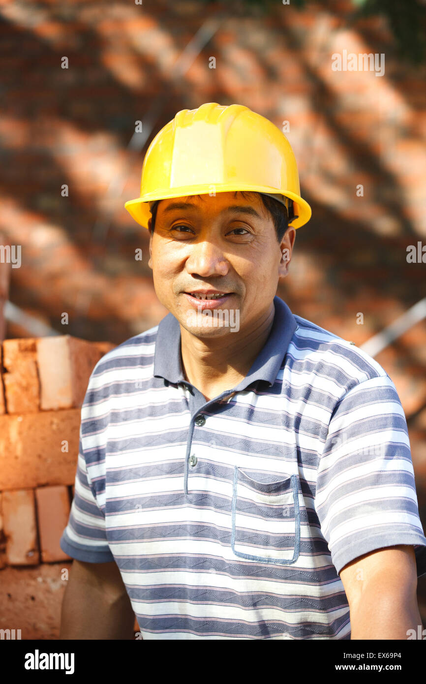 Portrait of construction worker Stock Photo - Alamy