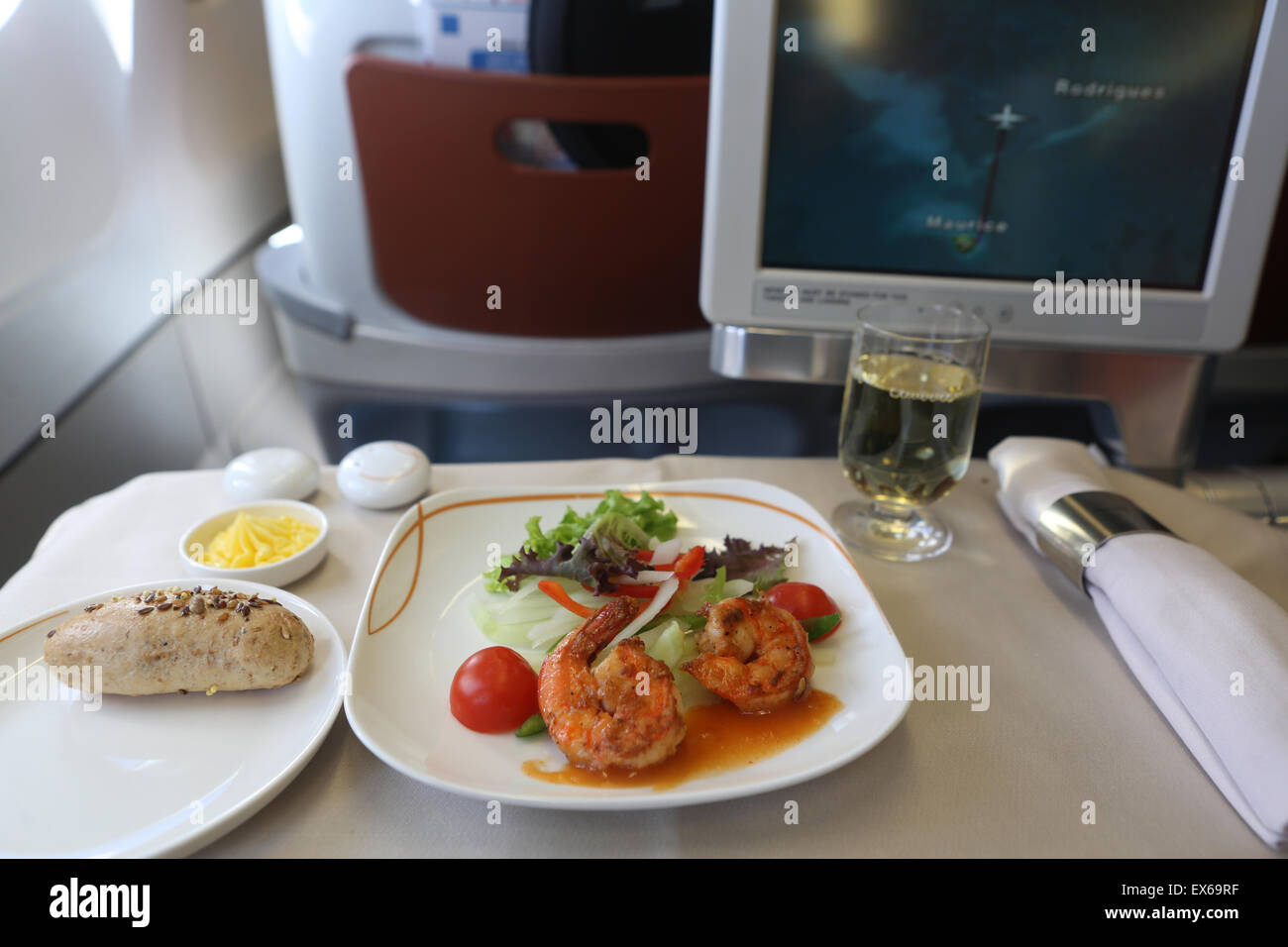 Airplane food eating hi-res stock photography and images - Alamy