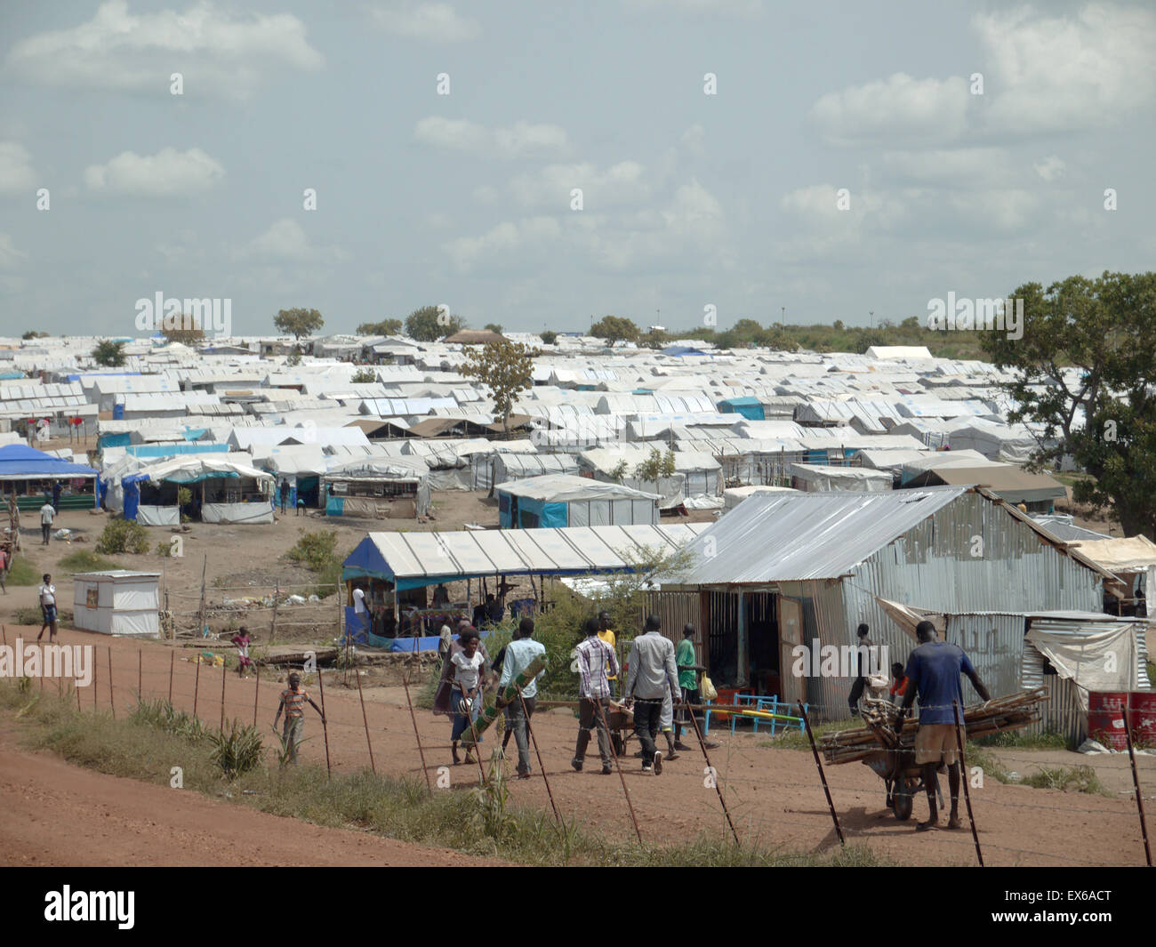 Un refugee camp hi-res stock photography and images - Alamy