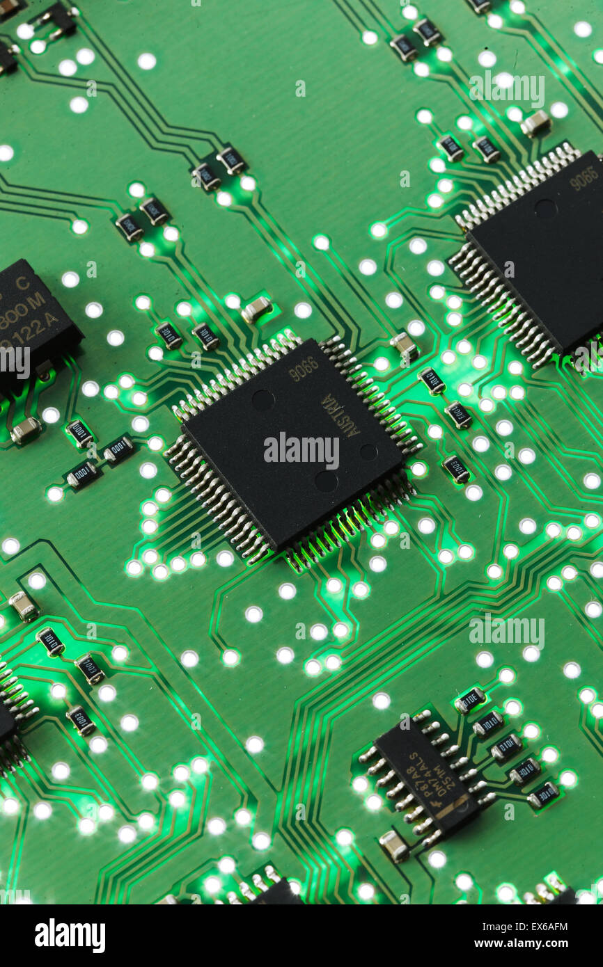 Circle circuit board hi-res stock photography and images - Alamy
