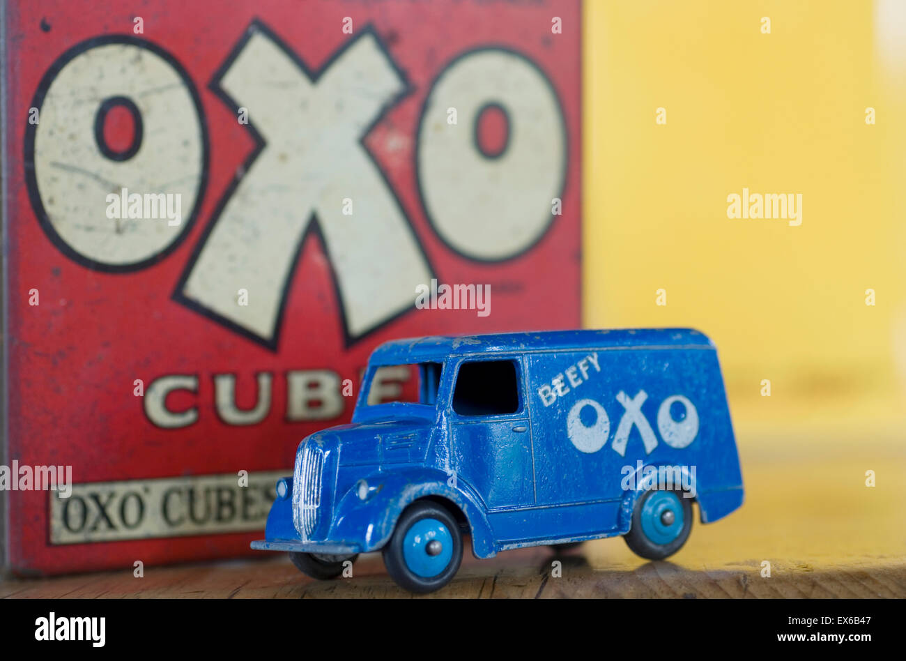Oxo tin hi-res stock photography and images - Alamy