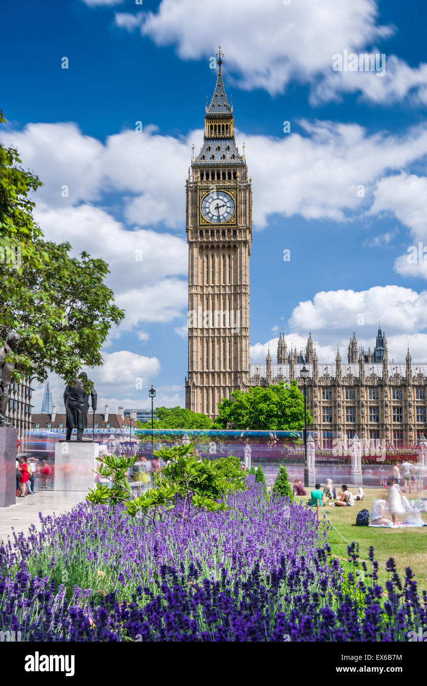 Elizabeth tower houses of parliament hi-res stock photography and ...