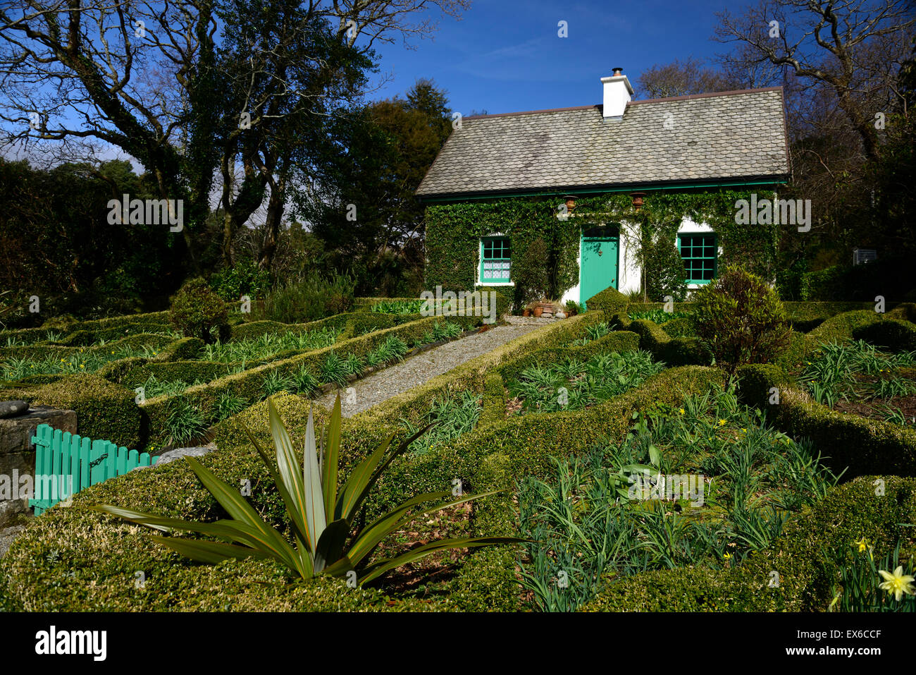 gardeners cottage glenveagh castle Walled Potager potagers garden ...