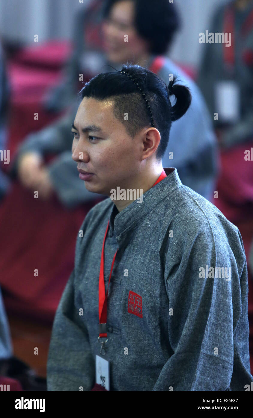 Citizen zen hi-res stock photography and images - Alamy