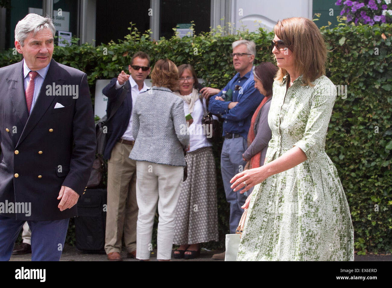 Carole middleton and michael middleton hi-res stock photography and ...