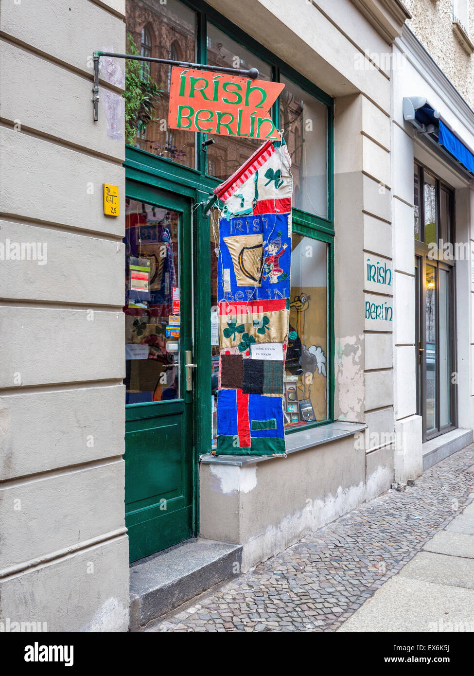 Irish shop window display hi-res stock photography and images - Alamy