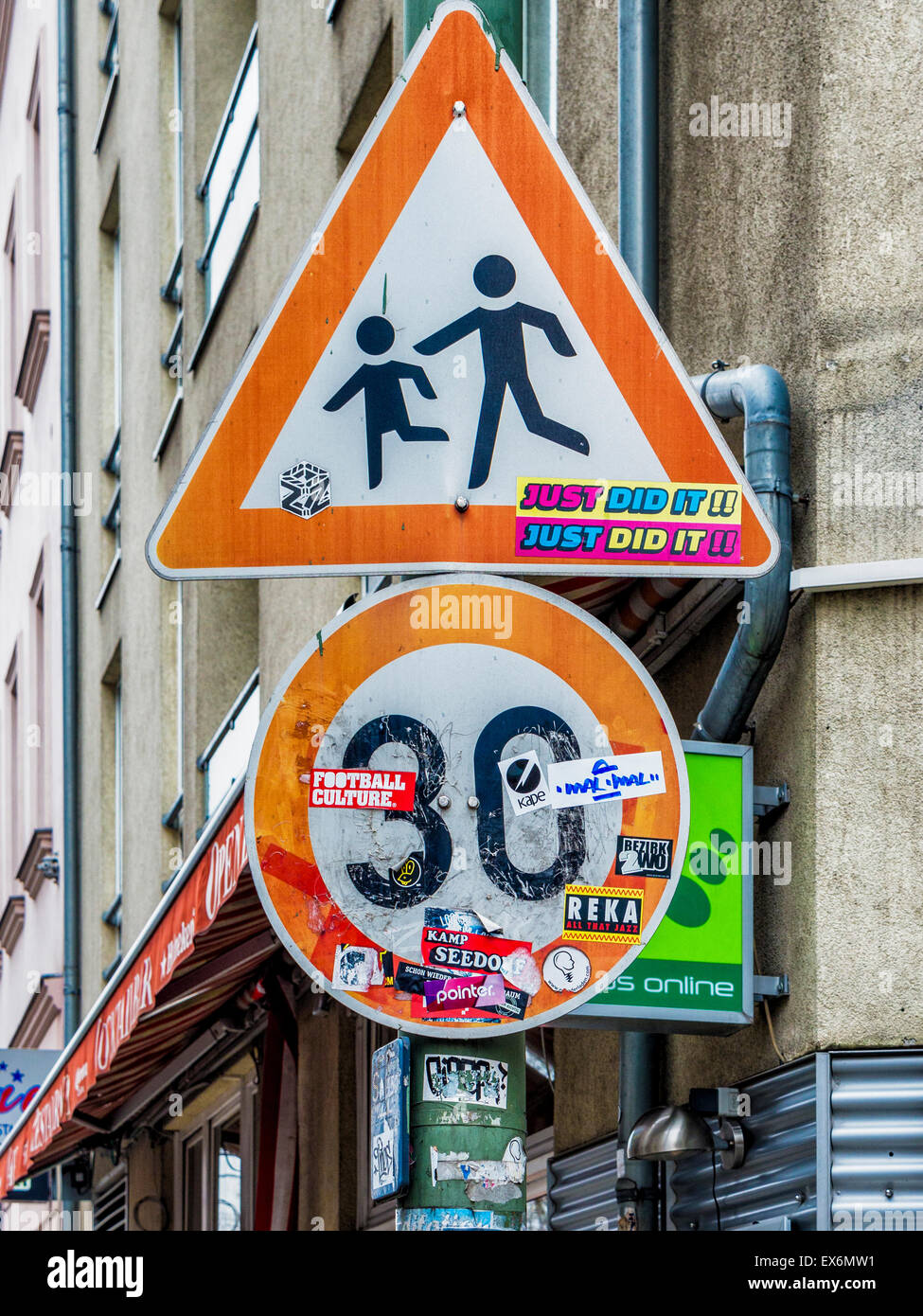 Children Crossing High Resolution Stock Photography and Images - Alamy