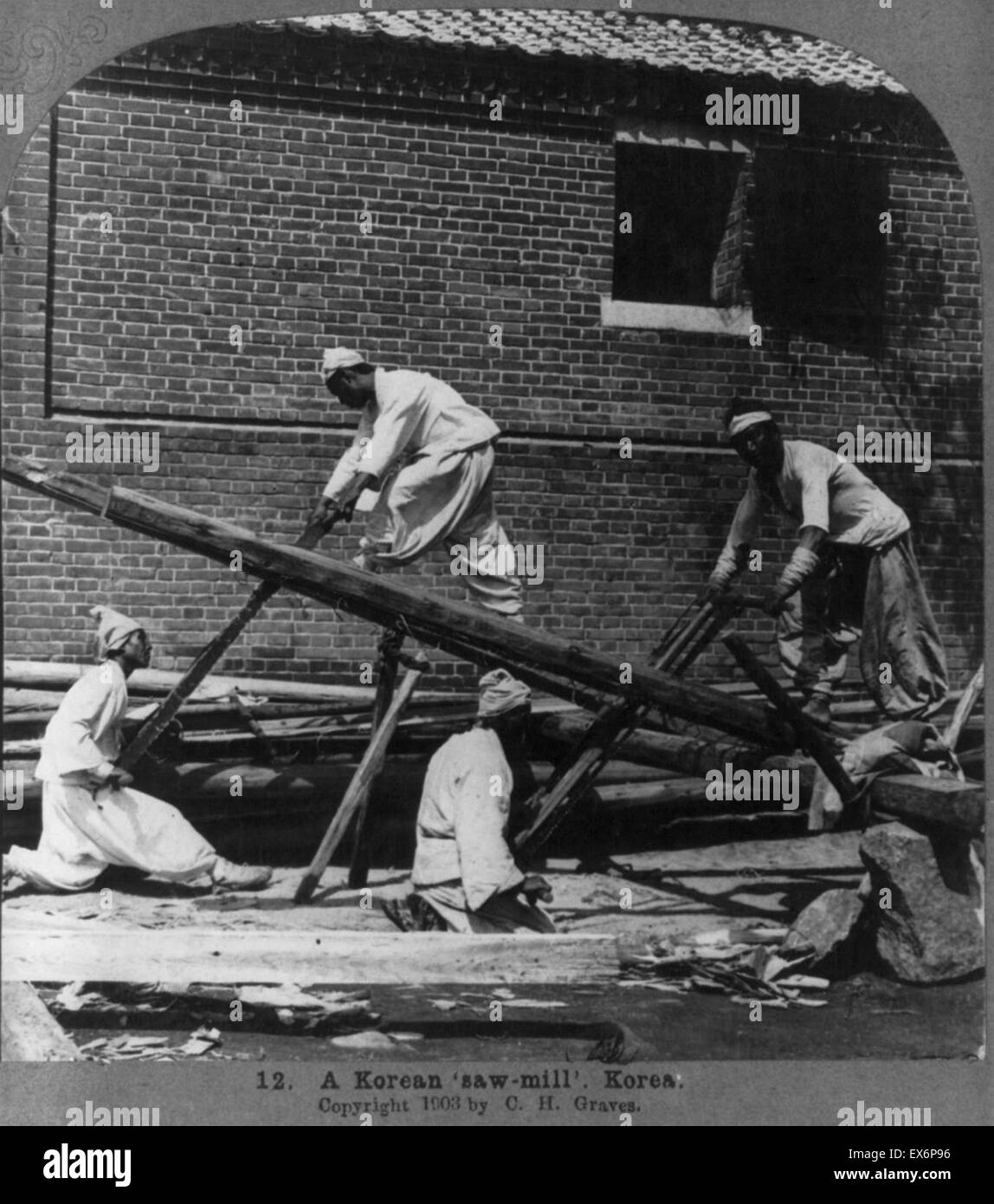 Sawmill workers hi-res stock photography and images - Alamy