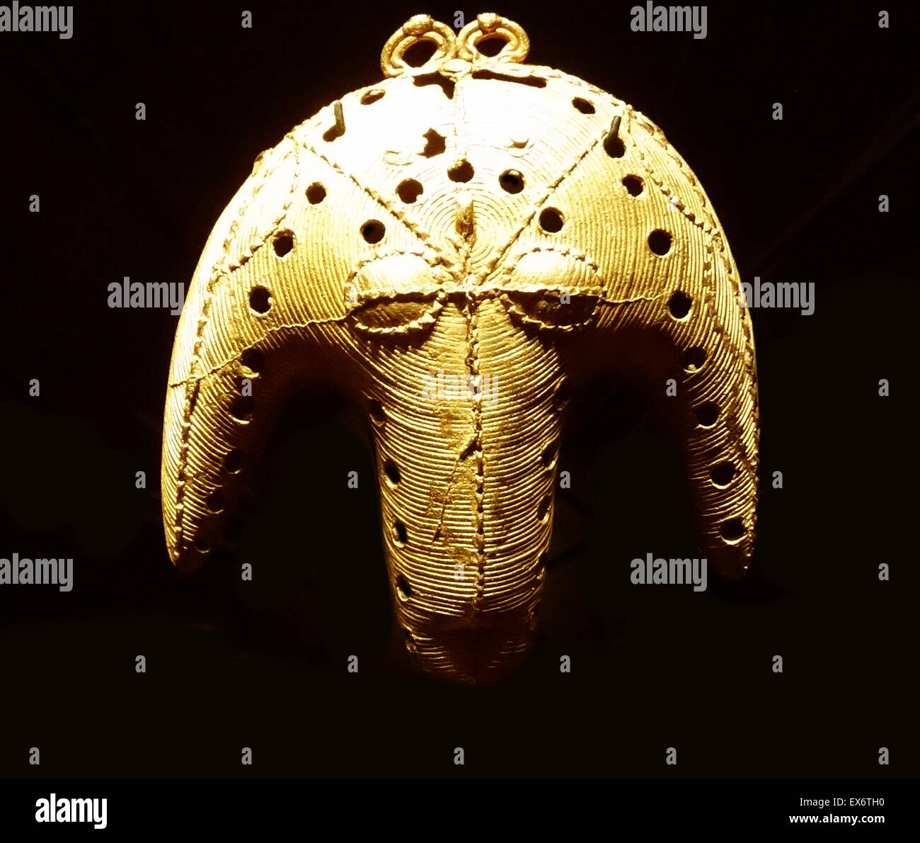 Jewels and pendant from the Akan Culture. The Akan Culture includes the ...