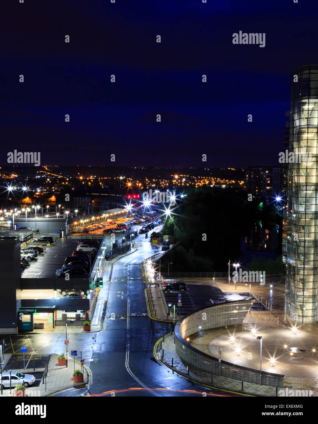 Carpark uk night hi-res stock photography and images - Alamy