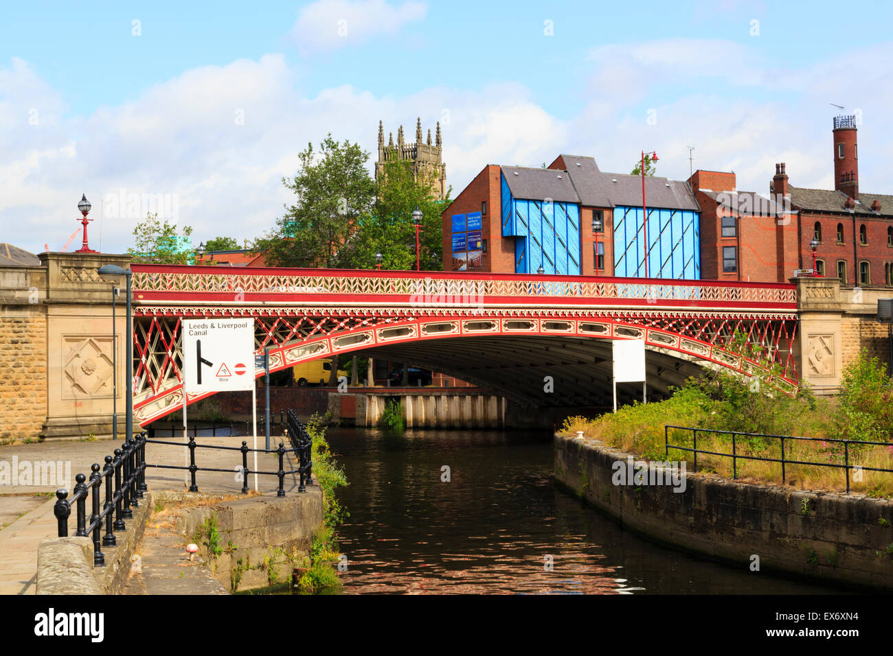 Crown point bridge leeds hi-res stock photography and images - Alamy