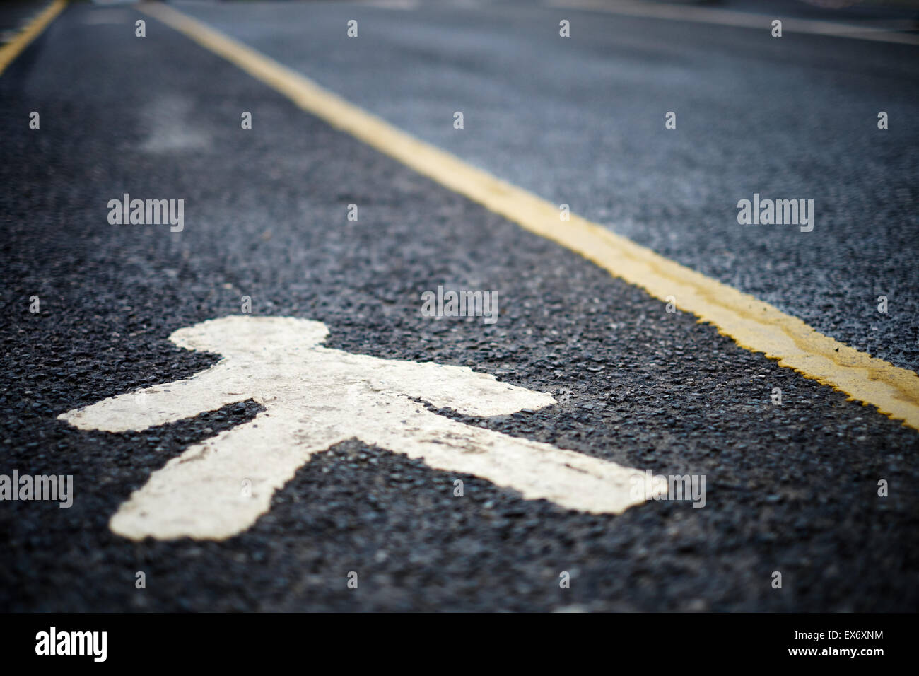 Walking man icon on road for walkway Stock Photo - Alamy