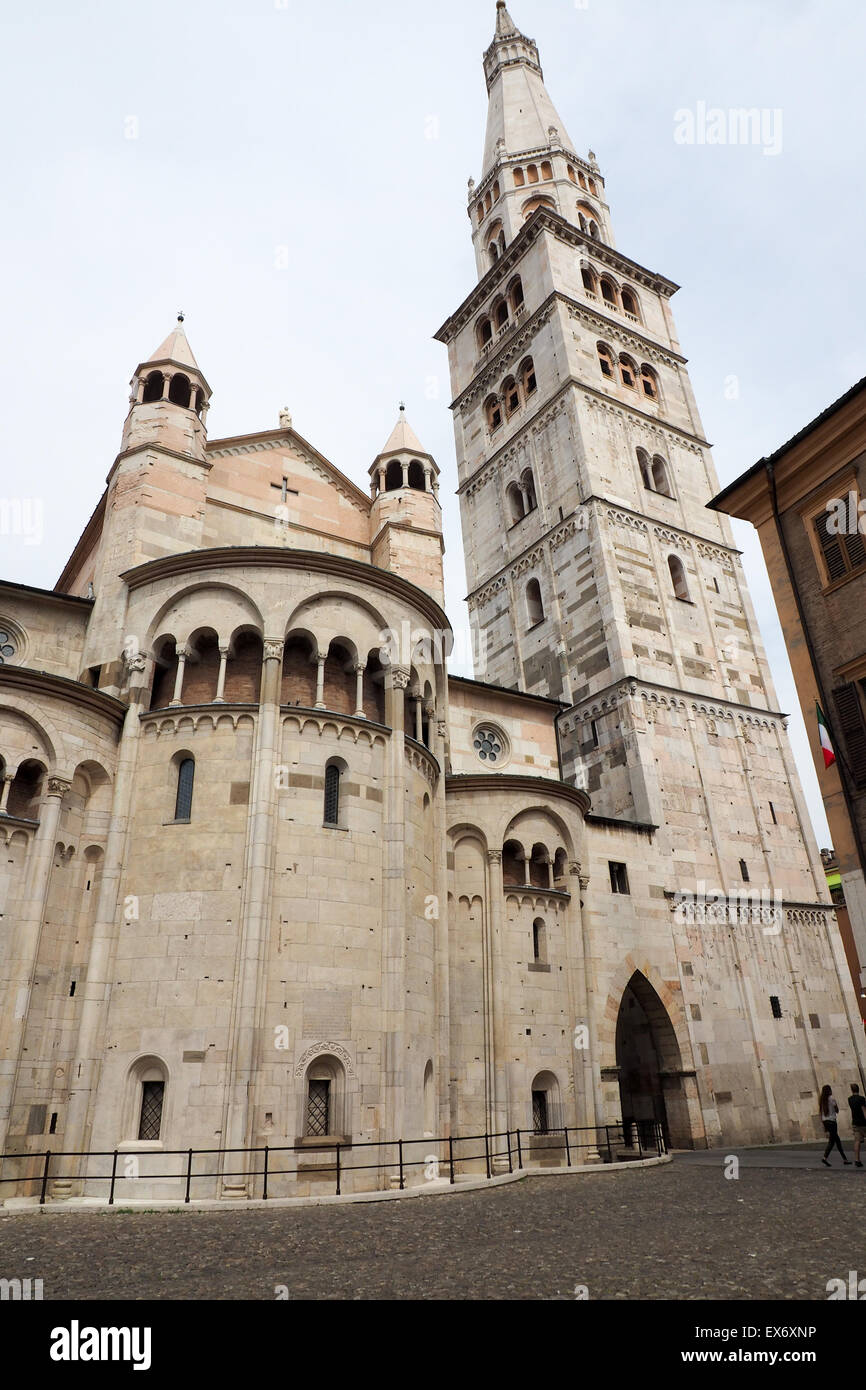 Cathedral modena gate hi-res stock photography and images - Alamy
