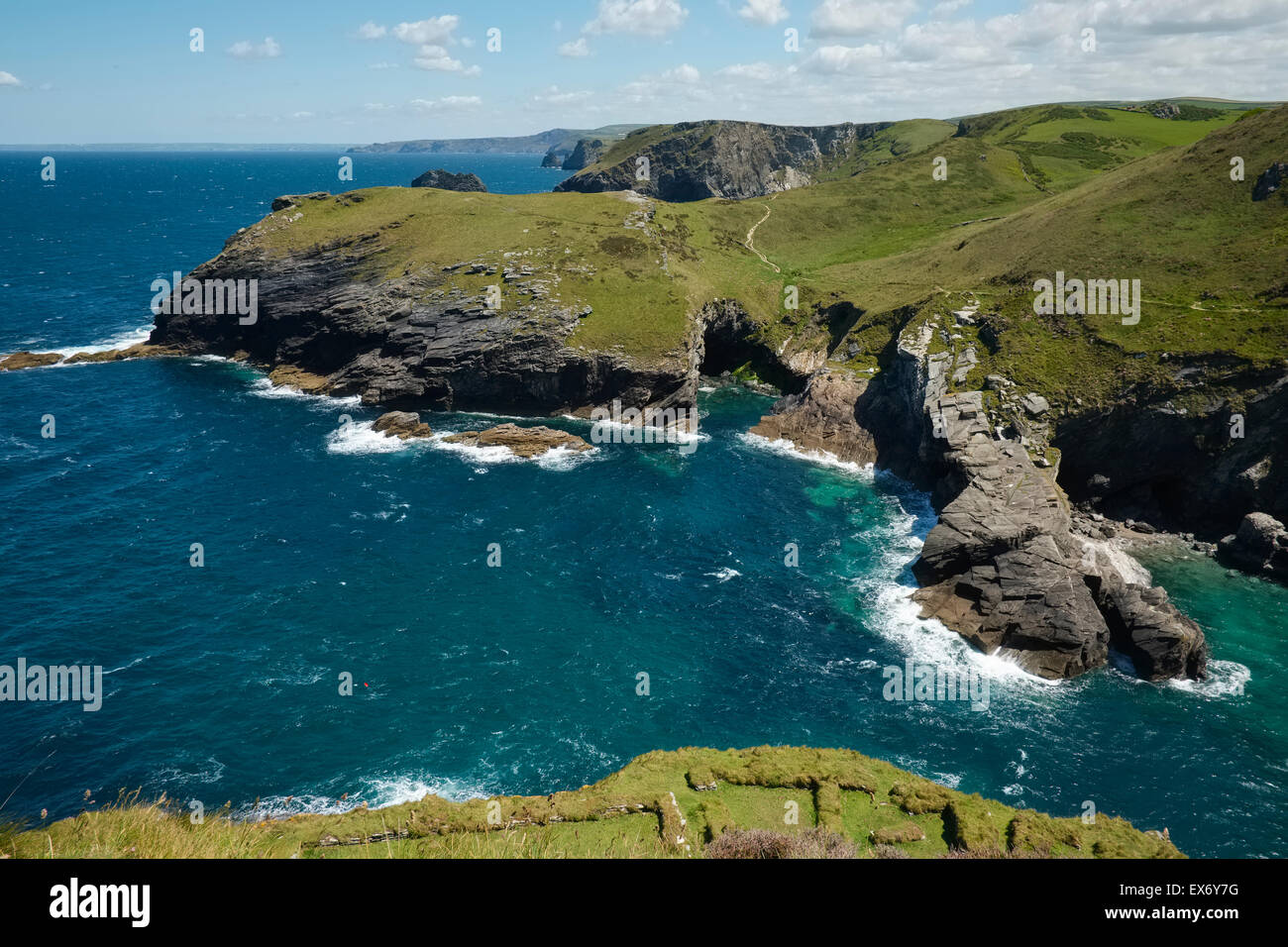 Cornish cliffs coast hi-res stock photography and images - Alamy