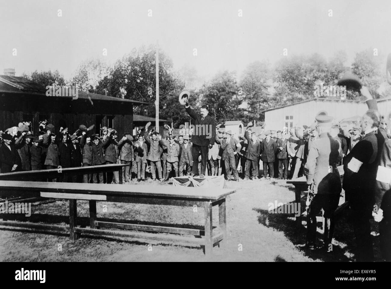 President Ebert of Germany, greeting German prisoners 1920 Stock Photo ...