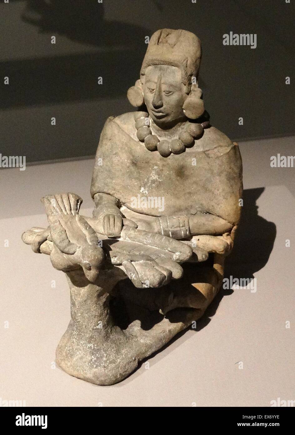 Mayan ceramic female figurine mexico hi-res stock photography and ...