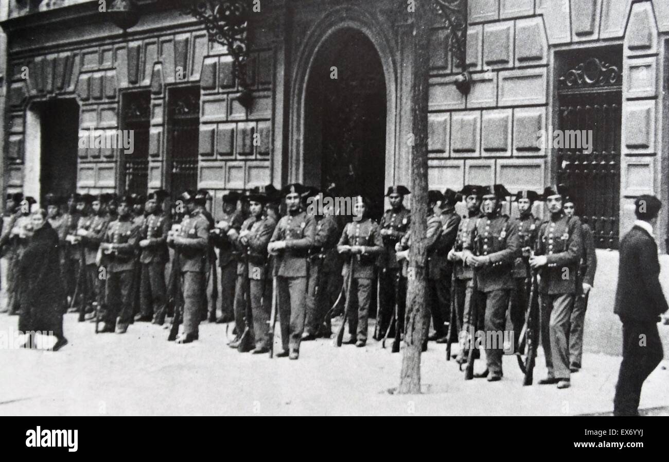 Spanish guardia civil hi-res stock photography and images - Alamy