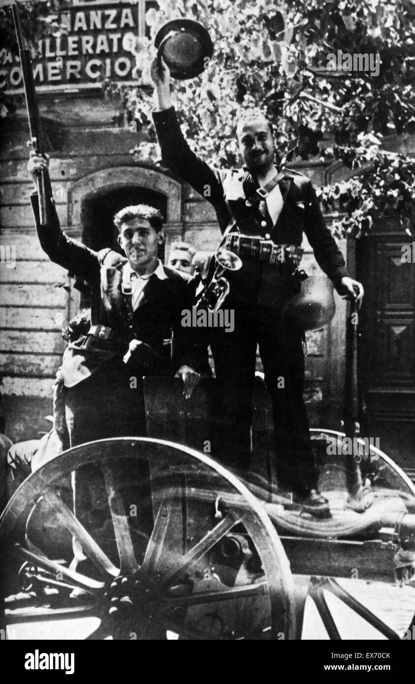 Republican anarchist militia fighters on the streets of Barcelona ...