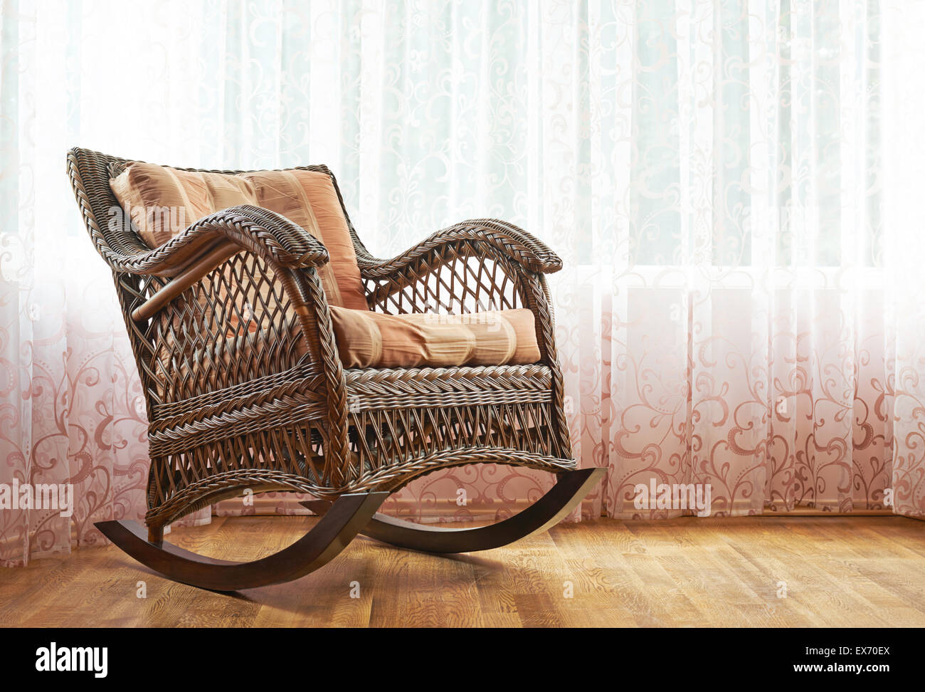 Old empty room wicker chair hi-res stock photography and images - Alamy