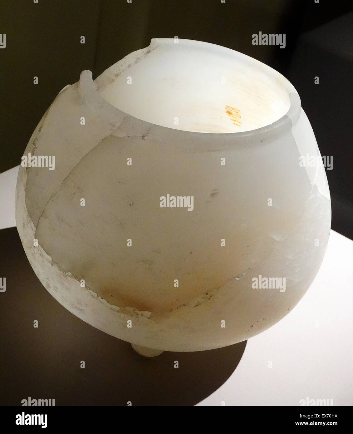 Alabaster tripod pot from Aire Maya 600-900 AD Mayan; Mexico Stock ...