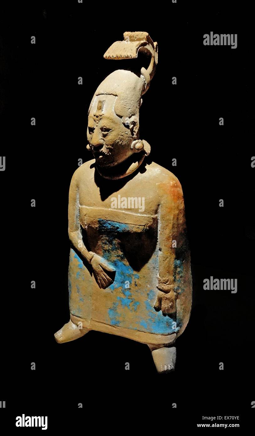 Mayan woman ceramic figure hi-res stock photography and images - Alamy