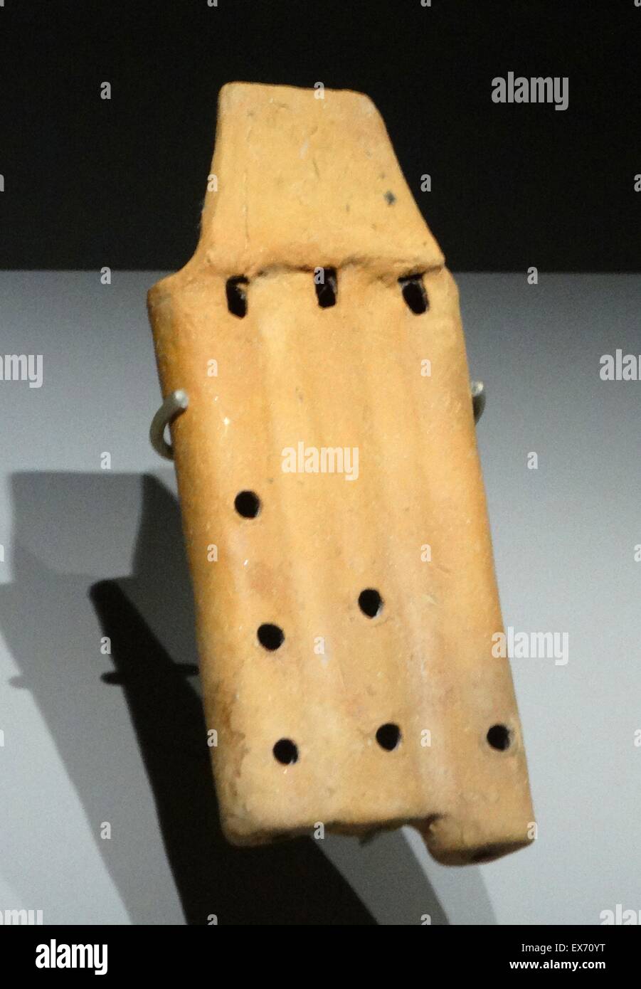 Mayan ceramic triple barrelled flute. 600-900 AD Stock Photo - Alamy