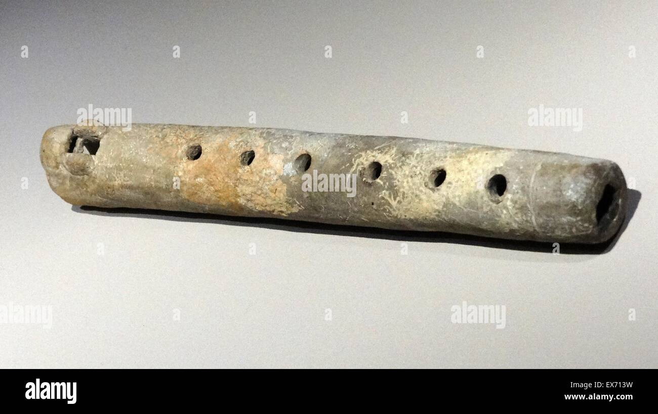 Mayan ceramic flute, Mexico 600-900 AD Stock Photo - Alamy